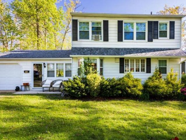 549 Park Dr, Woodbury, NJ 08096