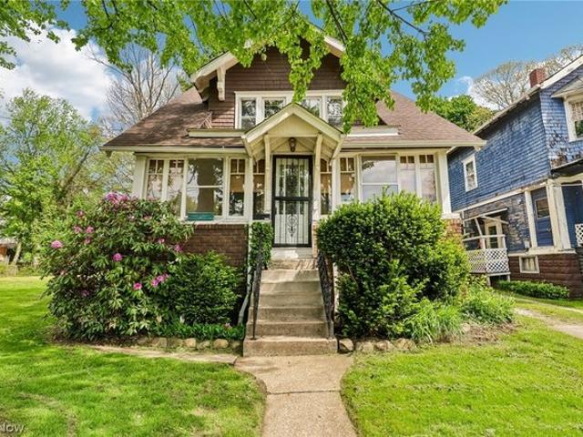 549 Parkdale Dr, Akron, OH 44307