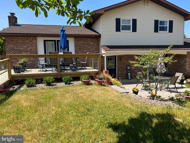 549 Prison Rd, Leesport, PA 19533