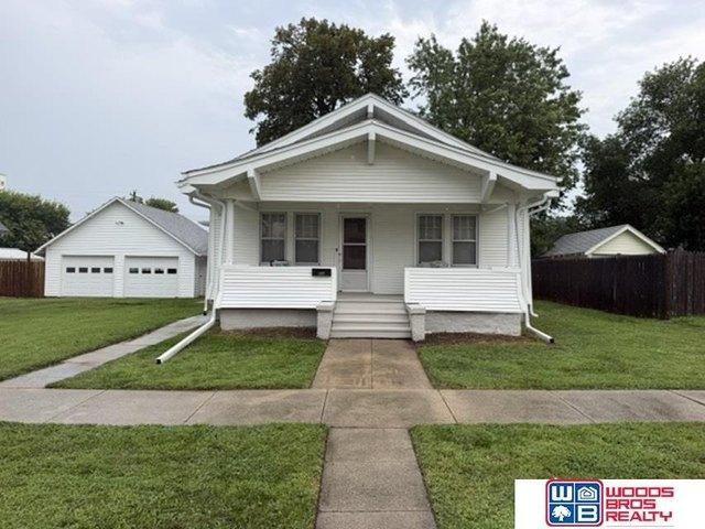 549 W 6th St, York, NE 68467