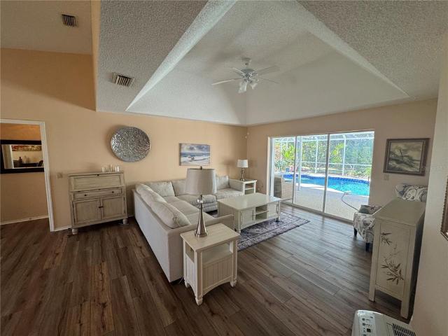 549 Warwick Ln, Venice, FL 34293 | MLS #N6142 | Compass