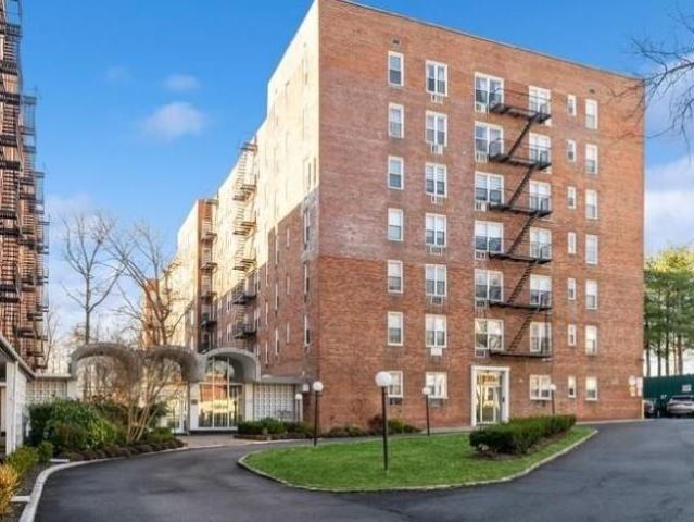 54 40 Little Neck Parkway, Unit 6M | Compass
