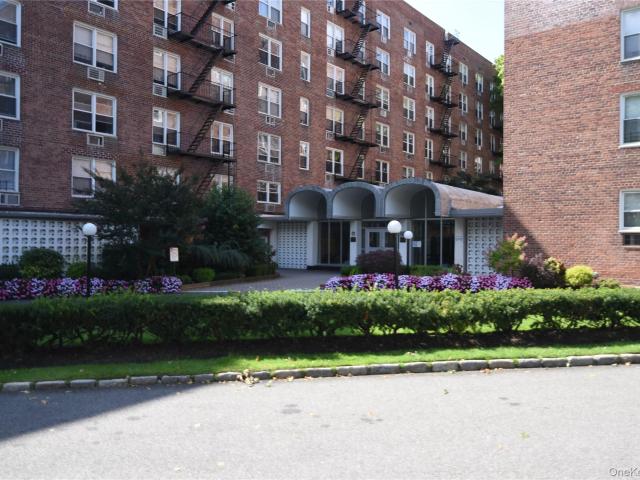 54 44 Little Neck Parkway 5U
