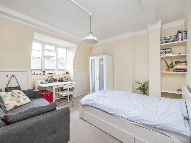 54 56 Neal Street, Central St Giles WC2H, 3 bed flat to rent, £3,500 pcm | PrimeLocation