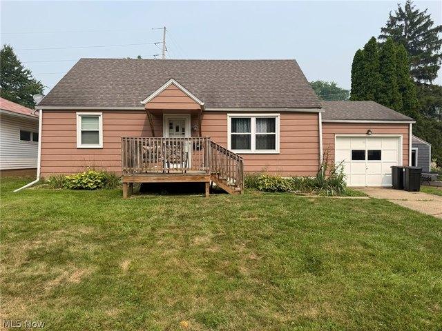 54 16th St SE, Massillon, OH 44646