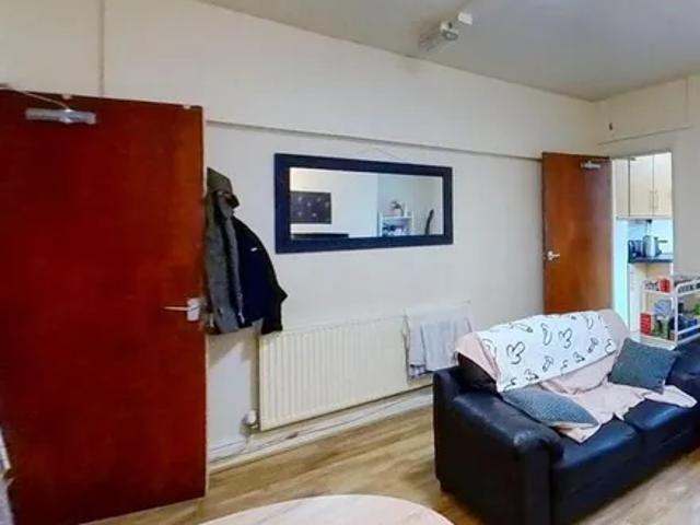 54 Tiverton Road, Metchley, B29 6BP, United Kingdom | 4 bed townhouse for rent #82293848 | Rentberry