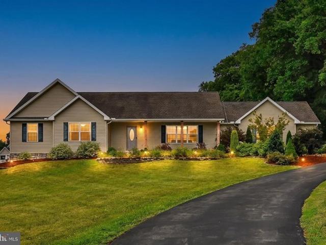 54 Tori Ln, Pine Grove, PA 17963