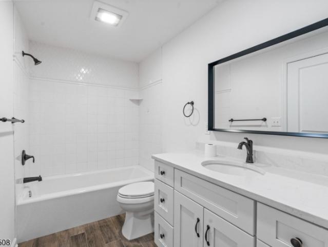 54 W Somerset St # Rear