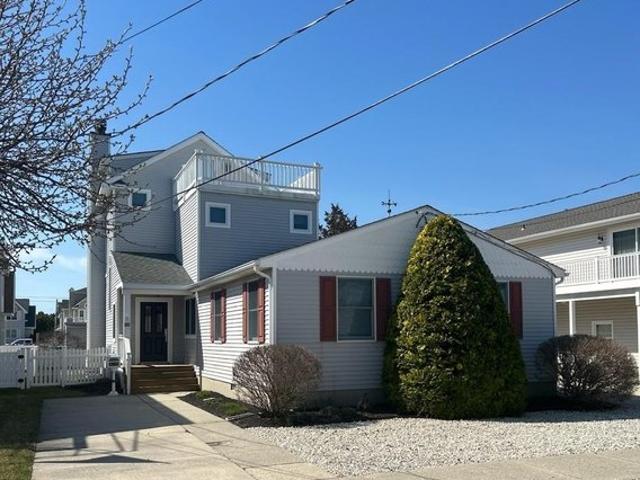 54 W 19th St, Avalon, NJ 08202