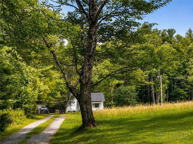 54 Wagon Wheel Way
