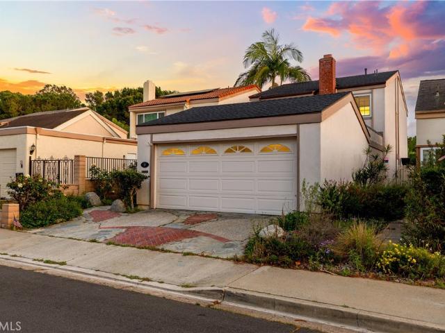 54 Willow Tree Ln, Irvine, CA 92612 | MLS #OC26071 | Compass