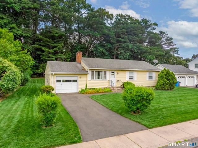 54 Woodhill Rd, Manchester, CT 06042
