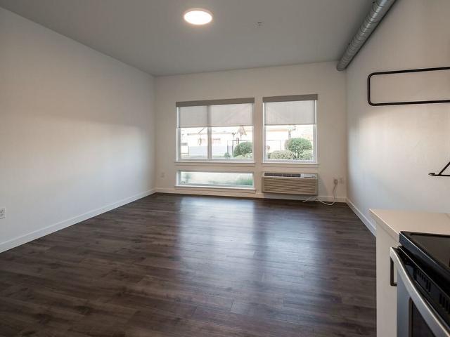 54 Woodstock Apartments~ Great Location ~Vibrant Neighborhood 1 Bedroom Apartment for Rent at 5401 Se Woodstock Blvd, Portland, OR 97206 Woodstock