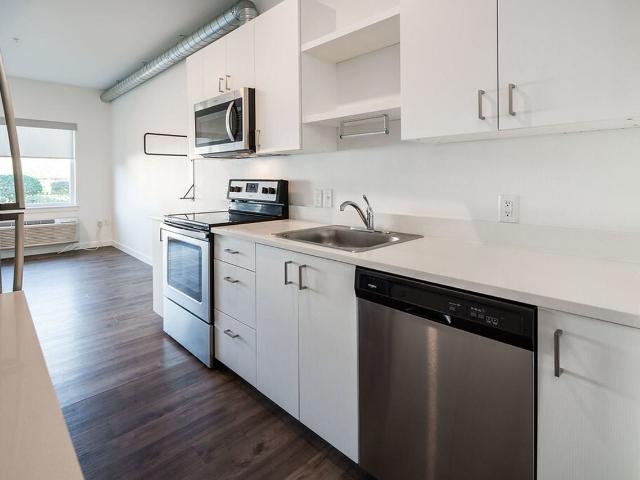 54 Woodstock Apartments~ Great Location ~Vibrant Neighborhood 1 Bedroom Apartment for Rent at 5401 Se Woodstock Blvd, Portland, OR 97206 Woodstock