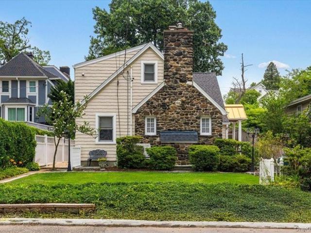 54 Aka 58 Kingston Ave, Yonkers, NY 10701
