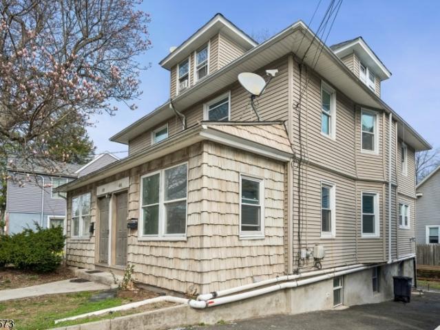 54 Ashwood Ave