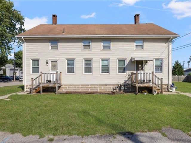 54 Balckburn Ave, Warwick, RI 02886