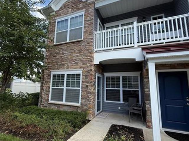 54 Barley Ln Unit 54L, Patchogue, NY 11772