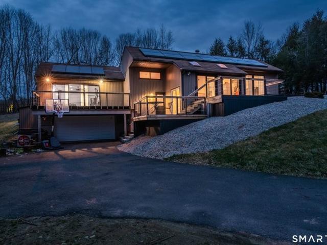 54 Baxter St, Tolland, CT 06084