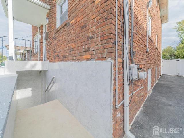 54 Bergen Street 1