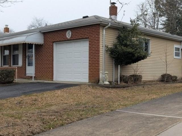 54 Biabou Dr, Berkeley Township, NJ 08757