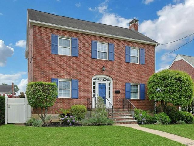 54 Bowman Ave, Rye Brook, NY 10573