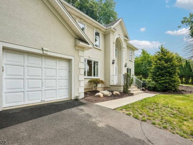 54 Church Ln