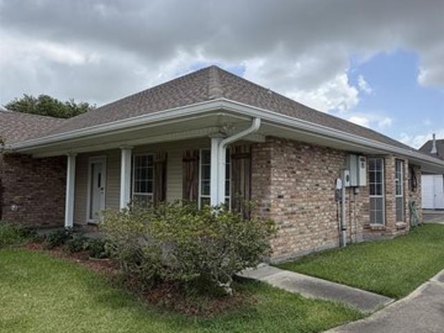 54 Cobblestone East, Houma, LA 70360