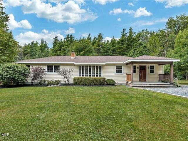 54 Cold Springs Rd, Troy, NY 12180