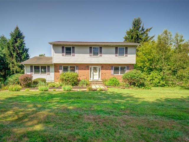 54 Clearview Cir, Hopewell Junction, NY 12533