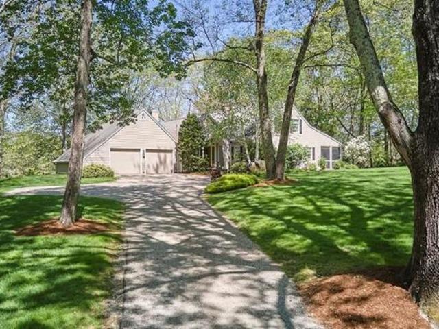54 Clipper Point Rd, Stonington, CT 06378