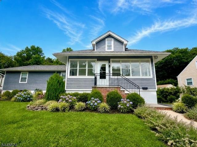 54 Davenport Ave, Roseland, NJ 07068