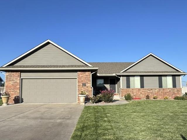 54 Detroit Dr, South Hutchinson, KS 67505