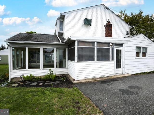 54 Douglas Street