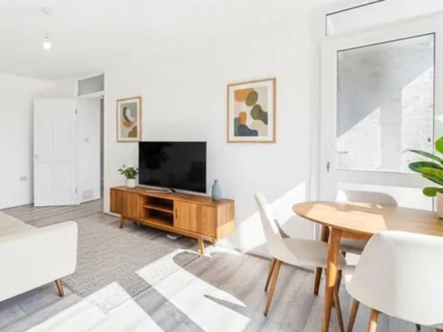 54 Downham Road, London, N1 5AL, United Kingdom | 3 bed house for rent #125105273 | Rentberry