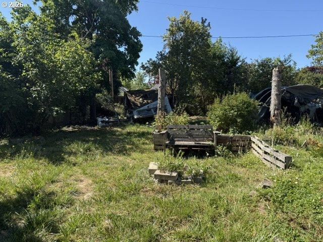 54 E 24TH AVE