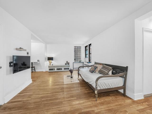 54 East 8th Street, New York, NY