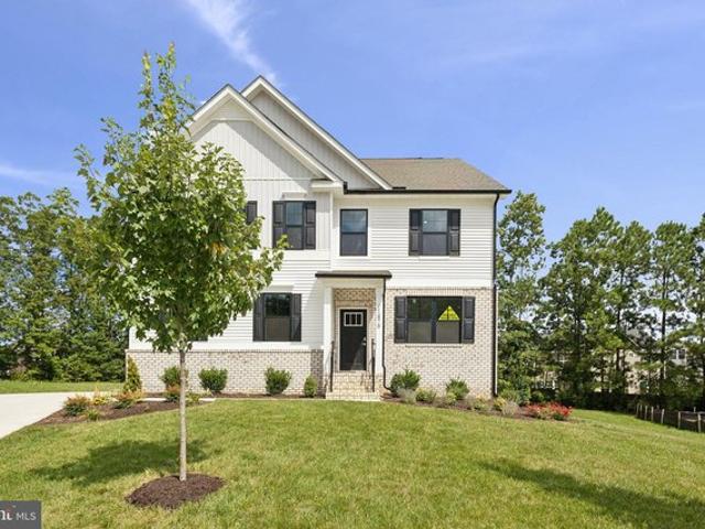 54 Fairfield Dr, Staunton, VA 24401