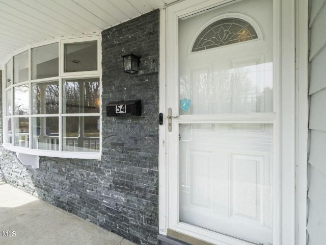 54 Forts Ferry Road