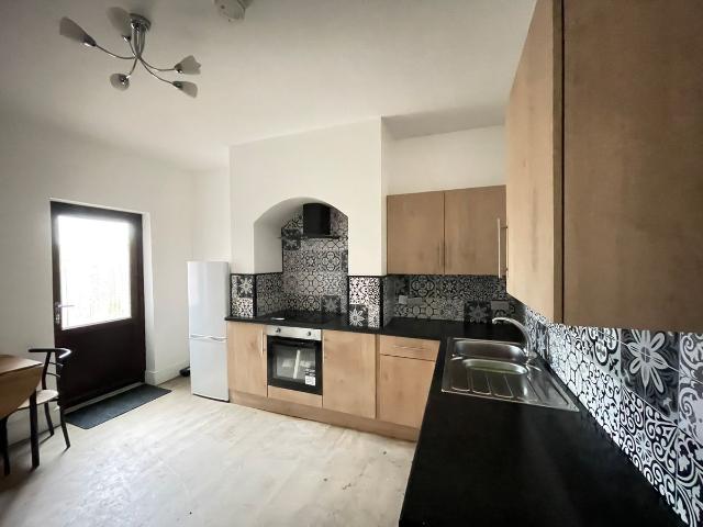 54 Furnival Road Flat 1, Doncaster DN4, 2 bed flat to rent, £695 pcm | PrimeLocation