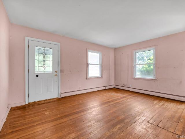 54 Garfield Pl, East Northport, NY 11731 | MLS #969944 | Compass