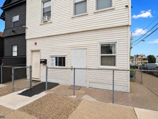 54 Genessee Ave # 4