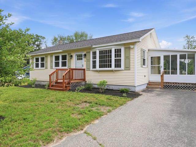 54 Glenwood Ave, Saco, ME 04072