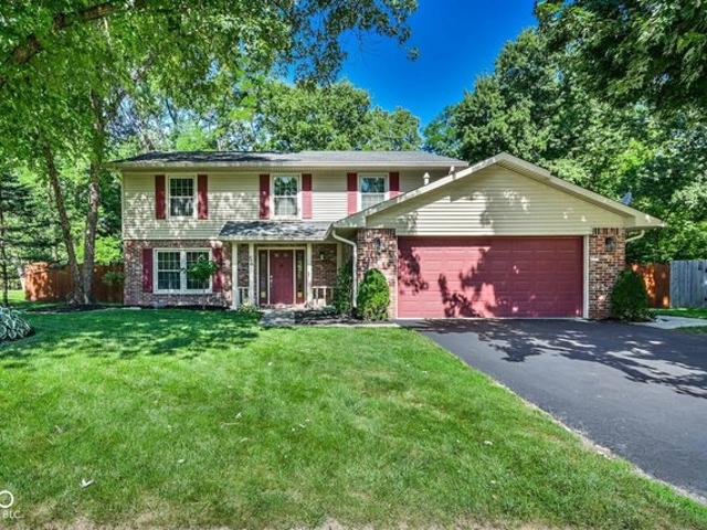54 Granite Dr, Carmel, IN 46032