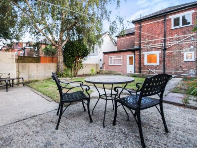 54 Hankinson Road, Bournemouth BH9, 2 bed property to rent, £1,350 pcm | PrimeLocation