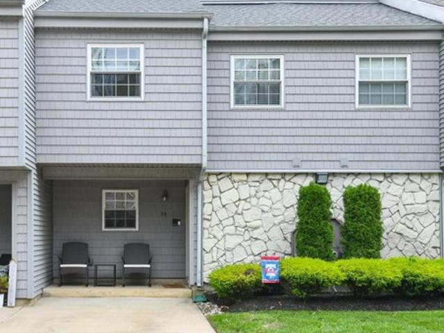 54 Harbor Dr, Hammonton, NJ 08037