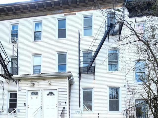 54 Herriot St, Yonkers, NY 10701