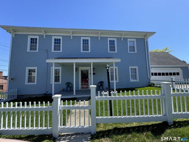 54 High St, Groton, CT 06355