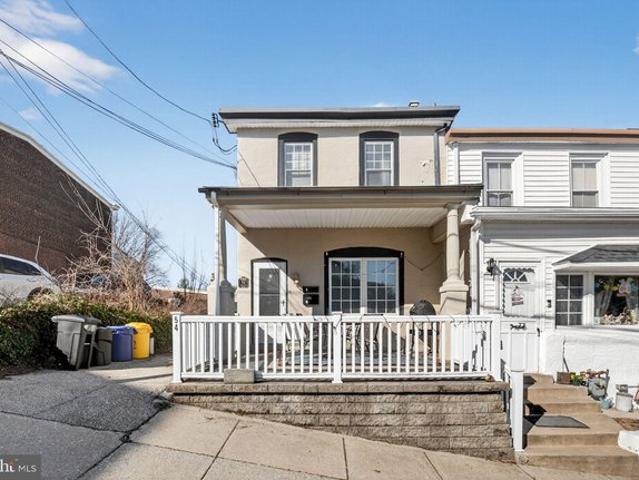 54 Highland Ave, Belmont Hills, PA 19004