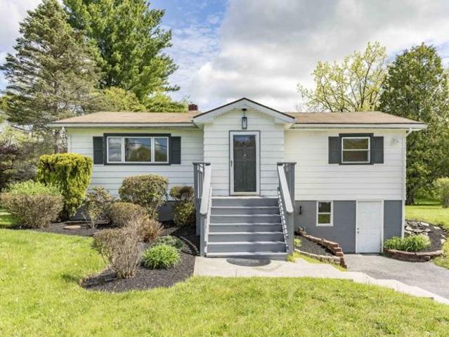 54 Holt Rd, Hyde Park, NY 12538